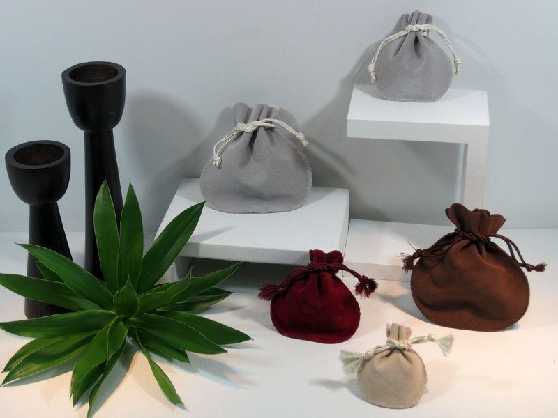 1D SERIES (VELVET POUCHES WITH RIBBON) – 9showcase