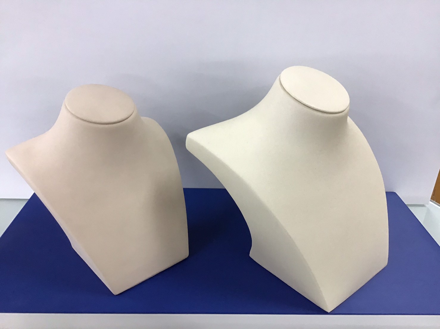 BF 94 Series – Luxury Low-Profile Rounded Neck Mannequin Display Busts ...